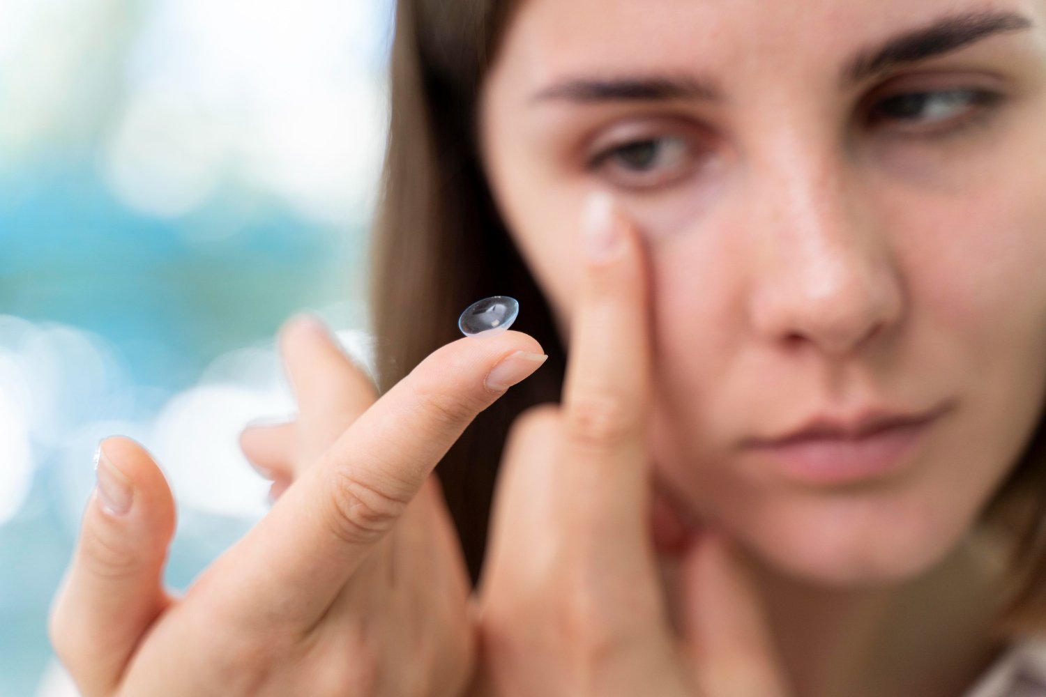 What to Expect at Your First Contact Lens Fitting